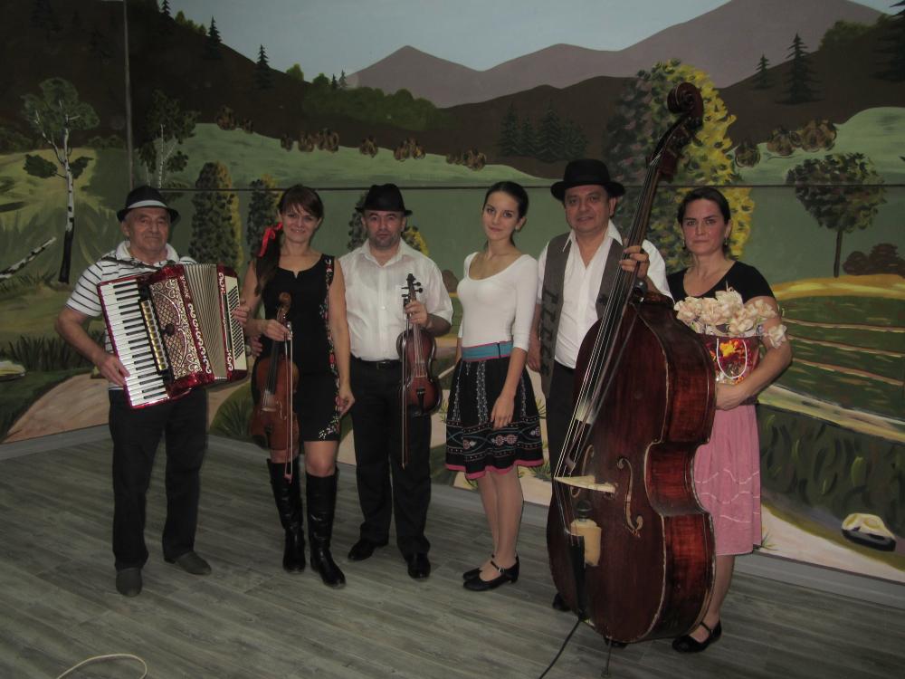 Salánkon is vastaps fogadta a máramarosi népzenészeket | Kárpátalja